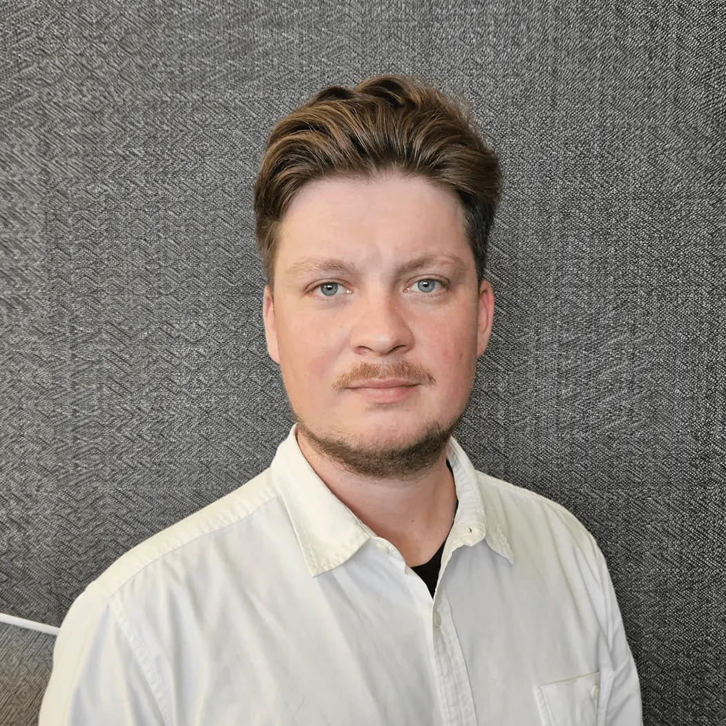 Kontakty Hyundai a Peugeot | Lenner Motors